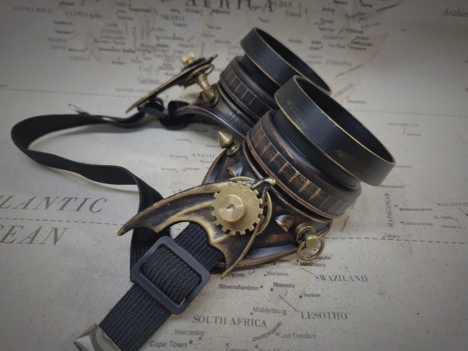 Steampunk Style Brown/Gold Dragon Wing Goggles - Steam Forged Studios